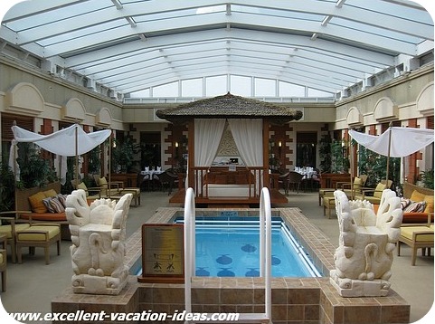 Norwegian Jewel Swimming Pools